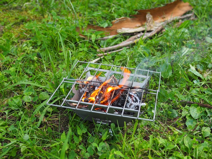 太陽光で3秒火起こし。防水、防風、超軽量でアウトドアや災害対策グッズとして【ソーラーブラザー】 アウトドアとキャンプの専門店:マウンテンプロダクツ